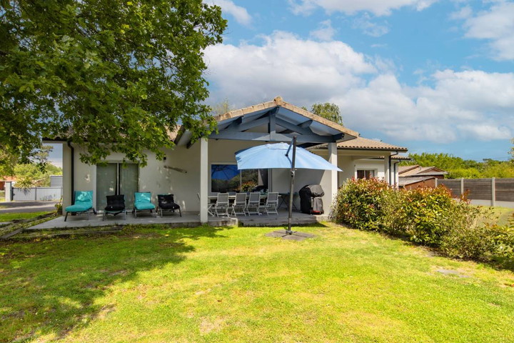140 M² Maison De Vacances ∙ 3 Chambres ∙ 6 Personnes - Vendays-Montalivet