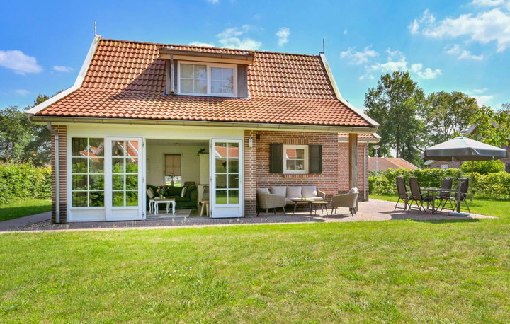115 M² Huis ∙ 3 Slaapkamers ∙ 6 Gasten - Wierden