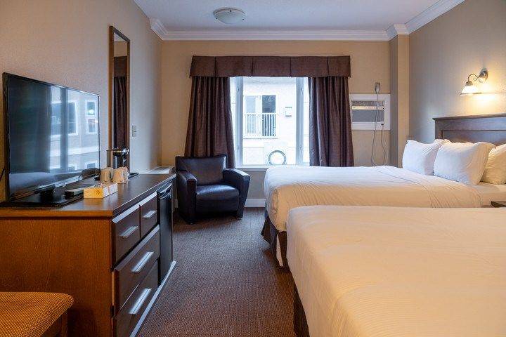 Hotel ∙ 1 Bedroom ∙ 4 Guests - Banff