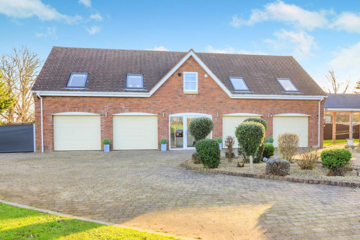 Cottage ∙ 2 Bedrooms ∙ 4 Guests - Taunton