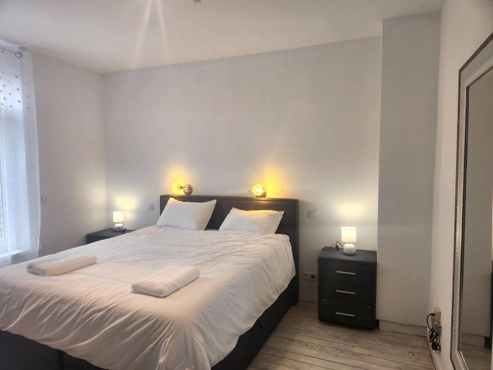 130 M² Maison De Vacances ∙ 4 Chambres ∙ 7 Personnes - Charleroi