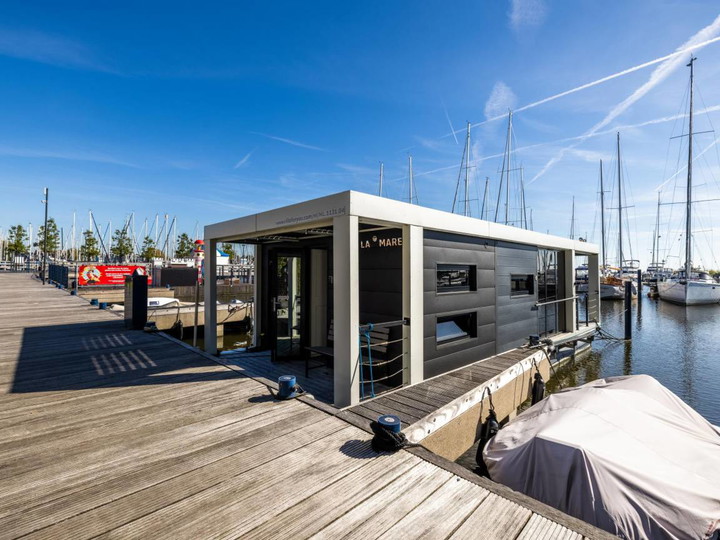 30 M² Huisboot ∙ 2 Slaapkamers ∙ 4 Gasten - Volendam
