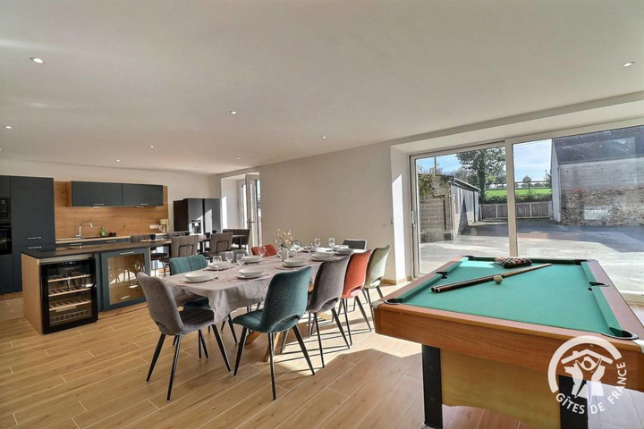 180 M² Gîte ∙ 5 Chambres ∙ 10 Personnes - Vitré