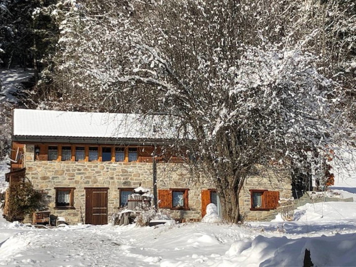 80 M² Chalet ∙ 3 Schlafzimmer ∙ 5 Gäste - Lauenen