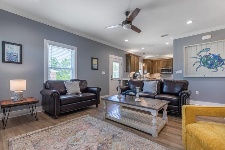 121 M² Cottage ∙ 3 Bedrooms ∙ 10 Guests - Alabama