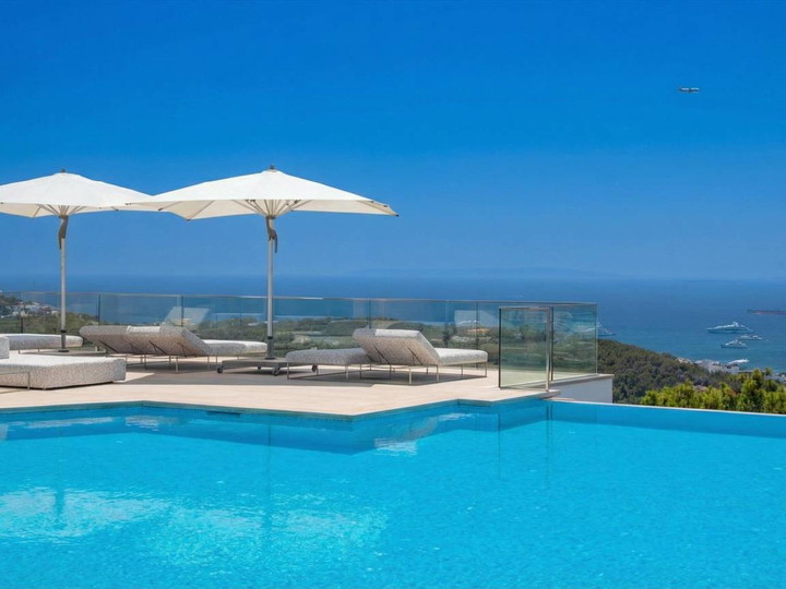 560 M² Villa ∙ 6 Bedrooms ∙ 14 Guests - Ibiza