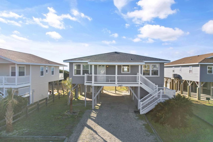 116 M² House ∙ 4 Bedrooms ∙ 10 Guests - Holden Beach, NC