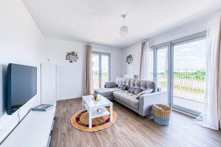 67 M² Appartement ∙ 2 Chambres ∙ 6 Personnes - Saint-Ouen-l'Aumône