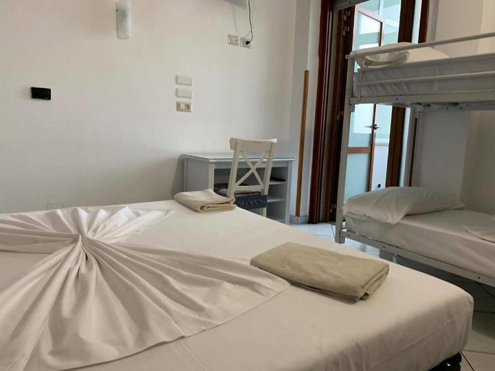 Chambre Privée ∙ 1 Chambre ∙ 4 Personnes - Pise
