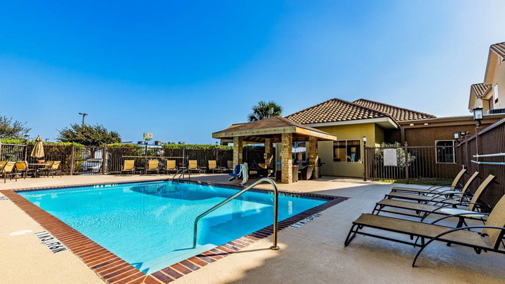 Condo ∙ 1 Bedroom ∙ 4 Guests - Laredo, TX