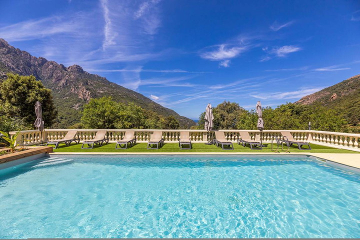 130 M² Apartment ∙ 4 Bedrooms ∙ 8 Guests - Porto