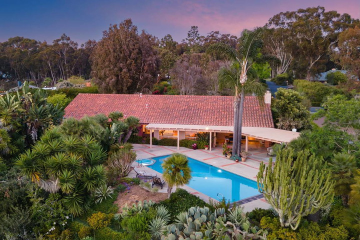 274 M² House ∙ 3 Bedrooms ∙ 13 Guests - Encinitas, CA