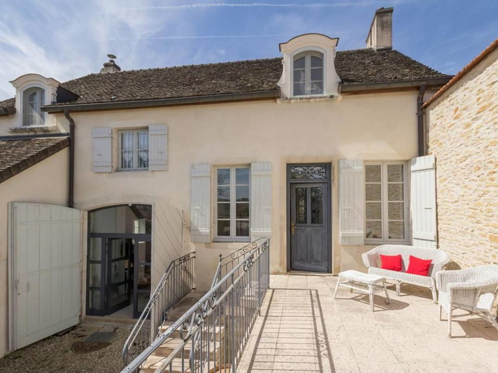 180 M² Cottage ∙ 4 Chambres ∙ 8 Personnes - Meursault