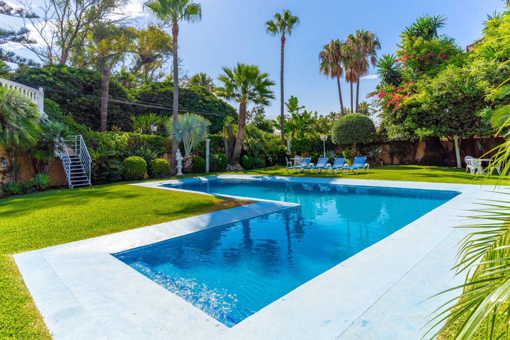 200 M² Villa ∙ 4 Chambres ∙ 8 Personnes - Costa del Sol