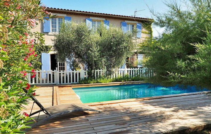 150 M² Maison De Vacances ∙ 3 Chambres ∙ 6 Personnes - Fontvieille
