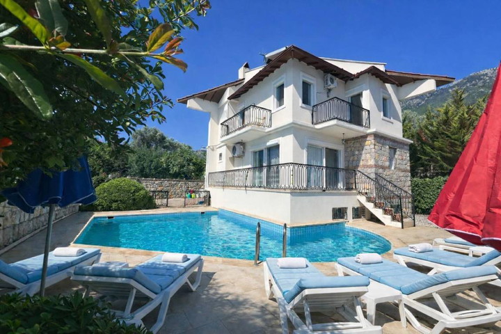 210 M² House ∙ 4 Bedrooms ∙ 9 Guests - Çalış Beach