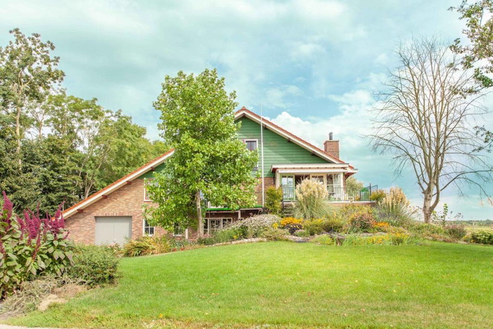 280 M² Apartment ∙ 6 Bedrooms ∙ 20 Guests - Giethoorn