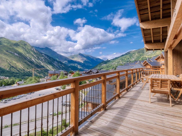 295 M² Chalet ∙ 6 Habitaciones ∙ 15 Huéspedes - Savoie