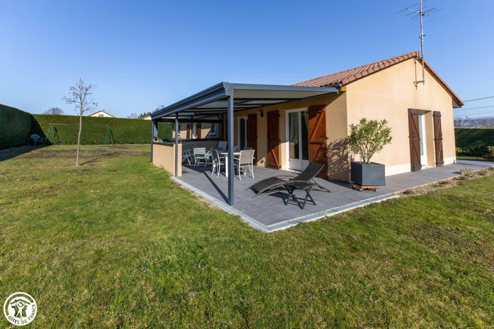 77 M² Gîte ∙ 2 Chambres ∙ 4 Personnes - Thiers