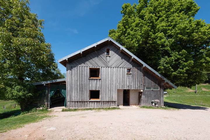 160 M² Cottage ∙ 4 Chambres ∙ 25 Personnes - Remiremont