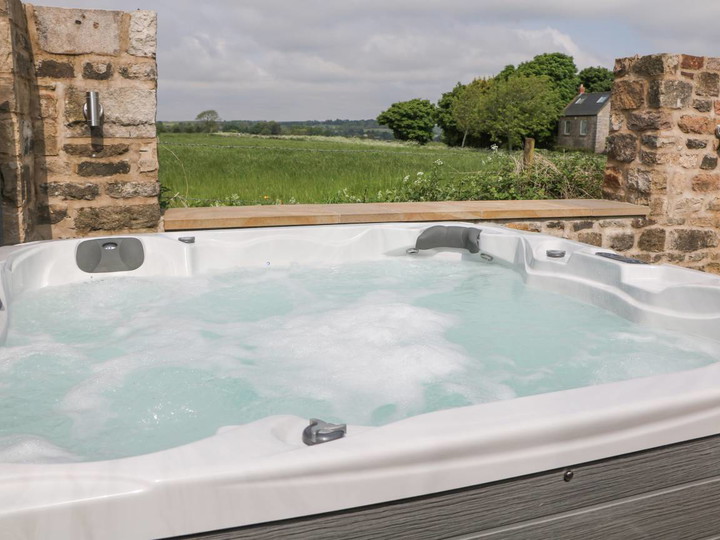 Cottage ∙ 2 Bedrooms ∙ 4 Guests - Chesterfield