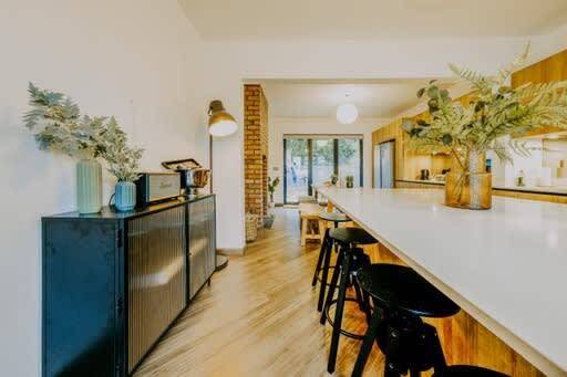 Apartment ∙ 5 Bedrooms ∙ 10 Guests - Filton