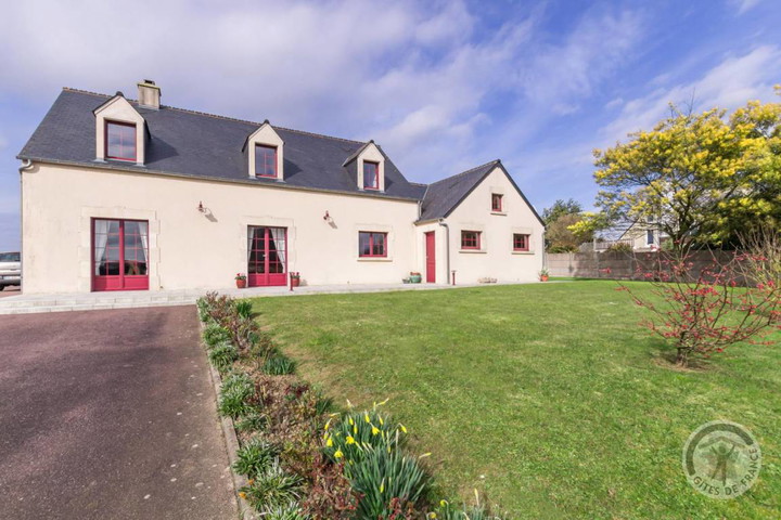 150 M² Gîte ∙ 4 Chambres ∙ 8 Personnes - Manche