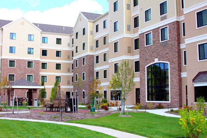 Condo ∙ 2 Bedrooms ∙ 6 Guests - Syracuse, NY