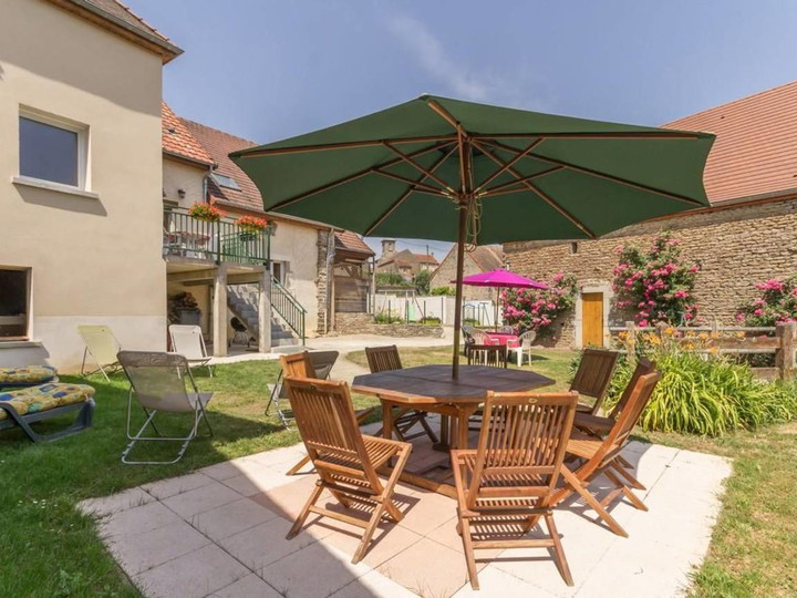 180 M² Cottage ∙ 4 Bedrooms ∙ 10 Guests - Sully