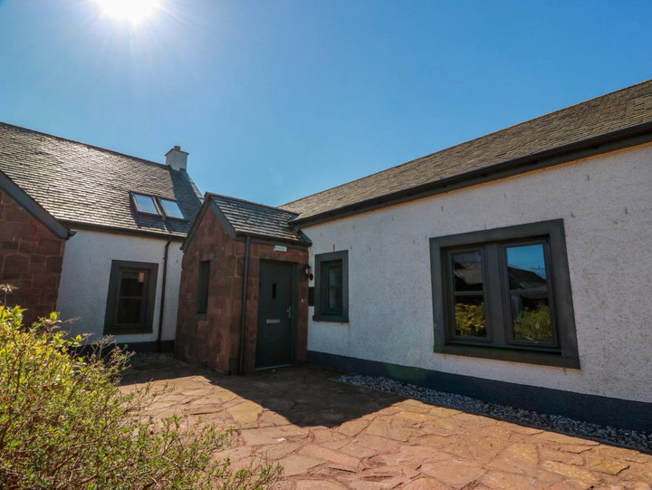 Cottage ∙ 3 Bedrooms ∙ 6 Guests - Balloch