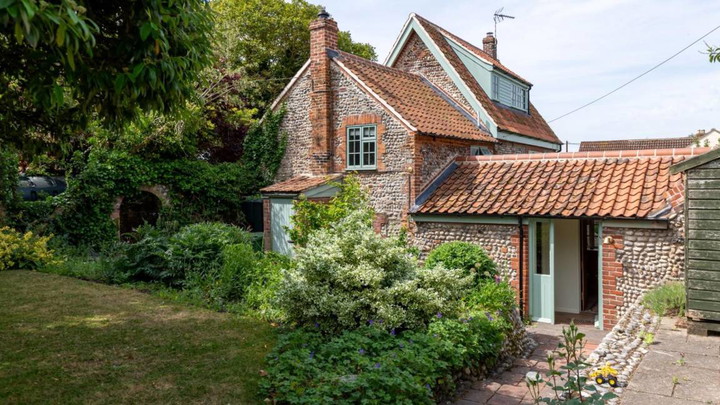 Cottage ∙ 4 Bedrooms ∙ 8 Guests - Blakeney