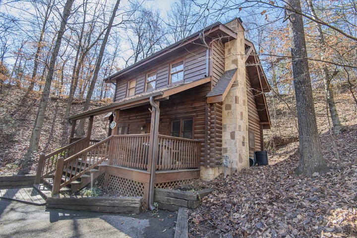 Cabin ∙ 2 Bedrooms ∙ 10 Guests - Tennessee