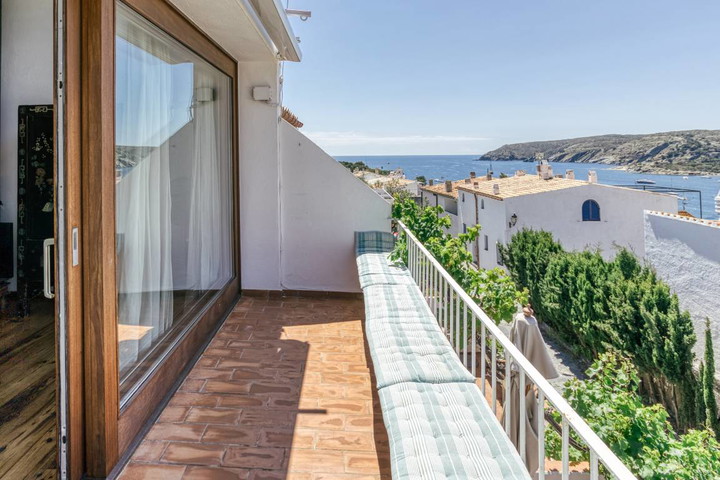180 M² House ∙ 3 Bedrooms ∙ 5 Guests - Cadaqués
