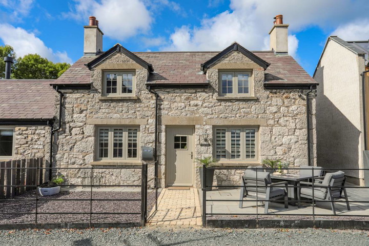 Cottage ∙ 2 Bedrooms ∙ 4 Guests - Bangor