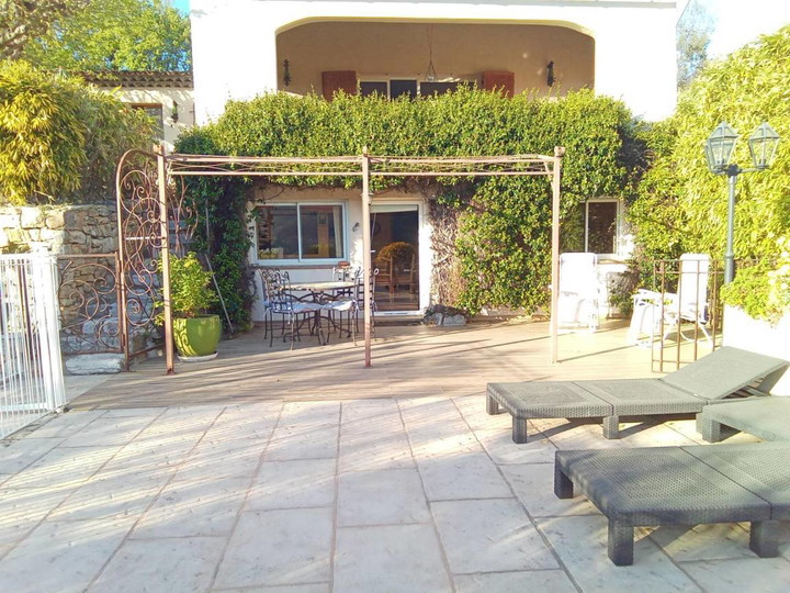 53 M² Gîte ∙ 2 Chambres ∙ 4 Personnes - Saint-Raphaël