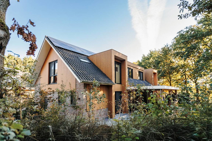 400 M² House ∙ 10 Bedrooms ∙ 18 Guests - Veenendaal