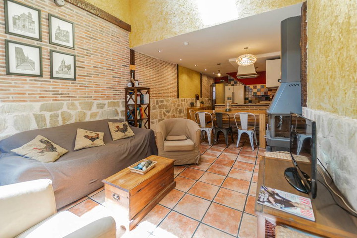180 M² Maison De Vacances ∙ 4 Chambres ∙ 8 Personnes - Lerma