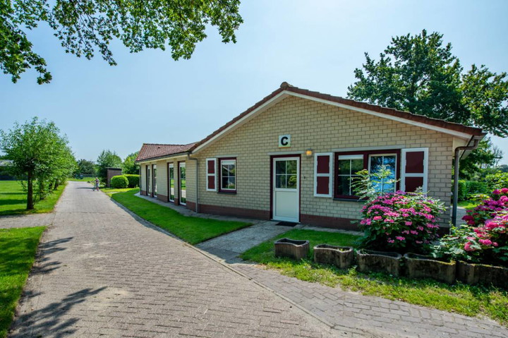 195 M² Ferienhaus ∙ 10 Schlafzimmer ∙ 20 Gäste - Terneuzen