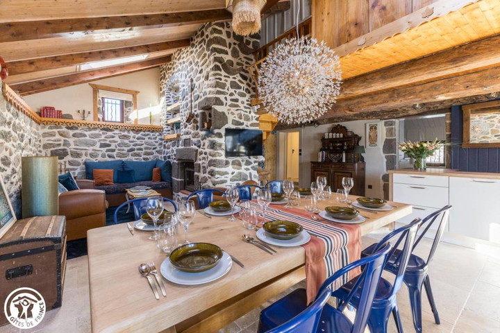 99 M² Gîte ∙ 3 Chambres ∙ 6 Personnes - Besse-et-Saint-Anastaise