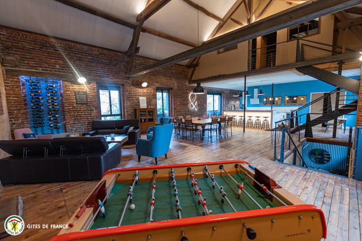 270 M² Gîte ∙ 6 Chambres ∙ 12 Personnes - Ay