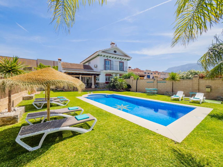 120 M² Cottage ∙ 3 Bedrooms ∙ 6 Guests - Coín