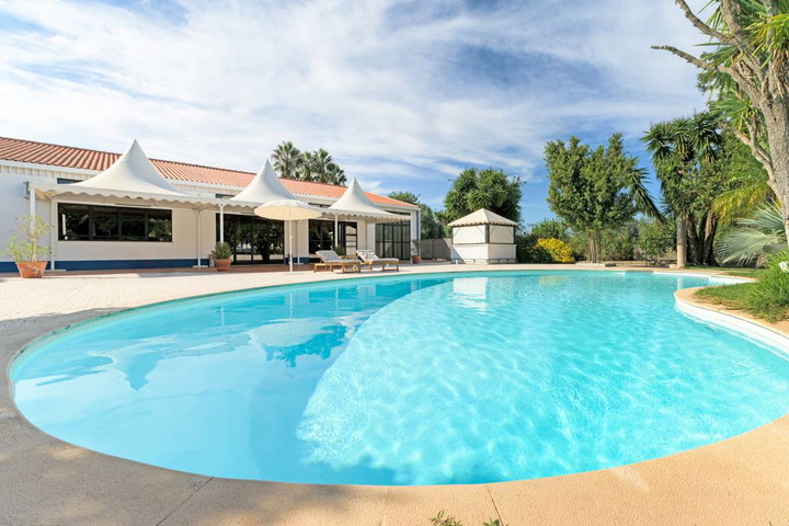 220 M² Cottage ∙ 4 Bedrooms ∙ 8 Guests - Portugal