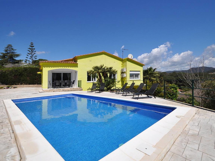 166 M² Villa ∙ 4 Schlafzimmer ∙ 8 Gäste - Lloret de Mar