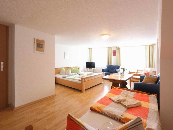 30 M² Hotel ∙ 1 Sypialnia ∙ 4 Gości - Stralsund