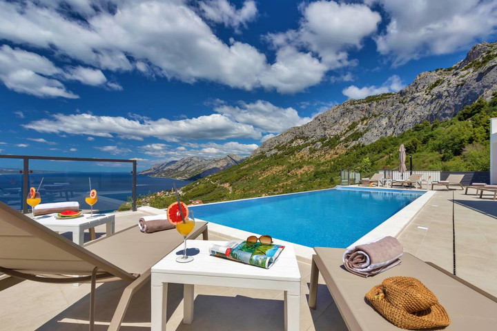 260 M² Villa ∙ 4 Schlafzimmer ∙ 8 Gäste - Brela