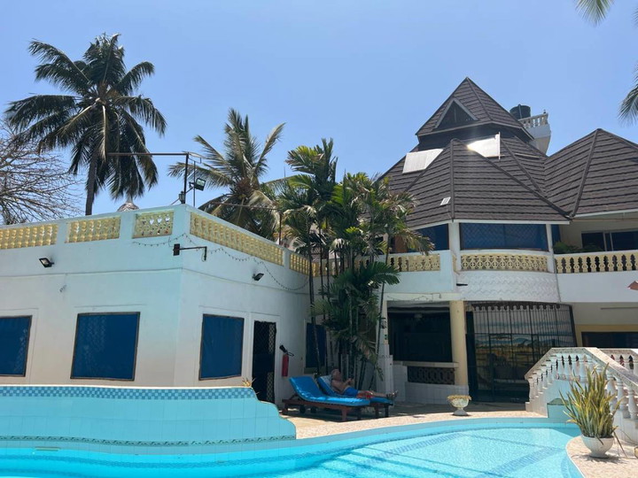 4157 M² Villa ∙ 3 Chambres ∙ 8 Personnes - Diani Beach