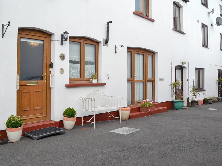 Cottage ∙ 2 Bedrooms ∙ 4 Guests - Abergavenny