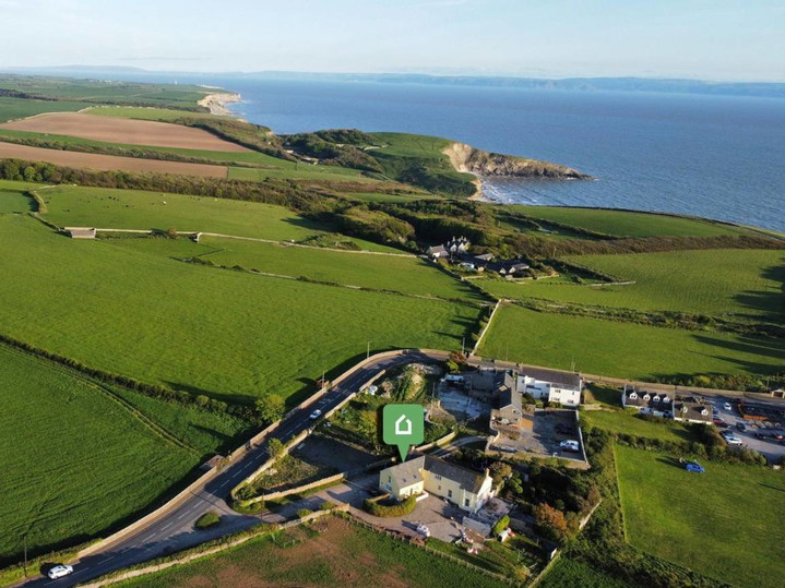 Cottage ∙ 3 Bedrooms ∙ 6 Guests - Bridgend