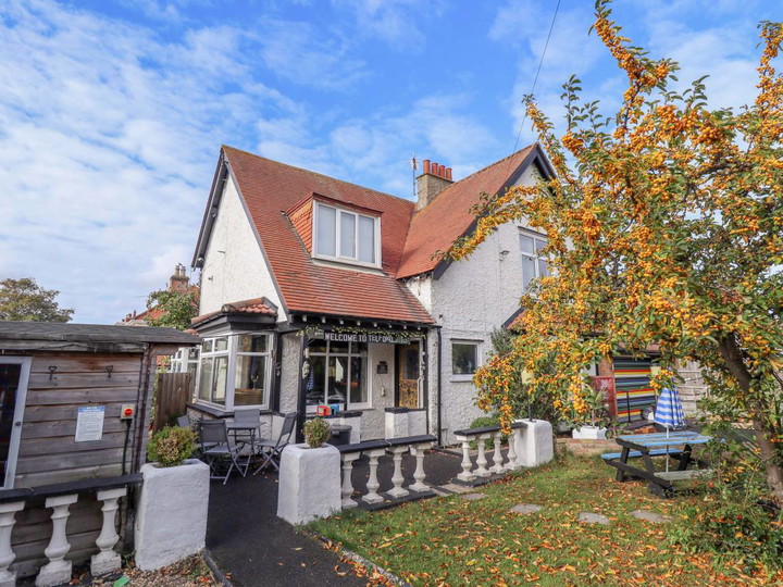 Cottage ∙ 3 Bedrooms ∙ 8 Guests - Skegness