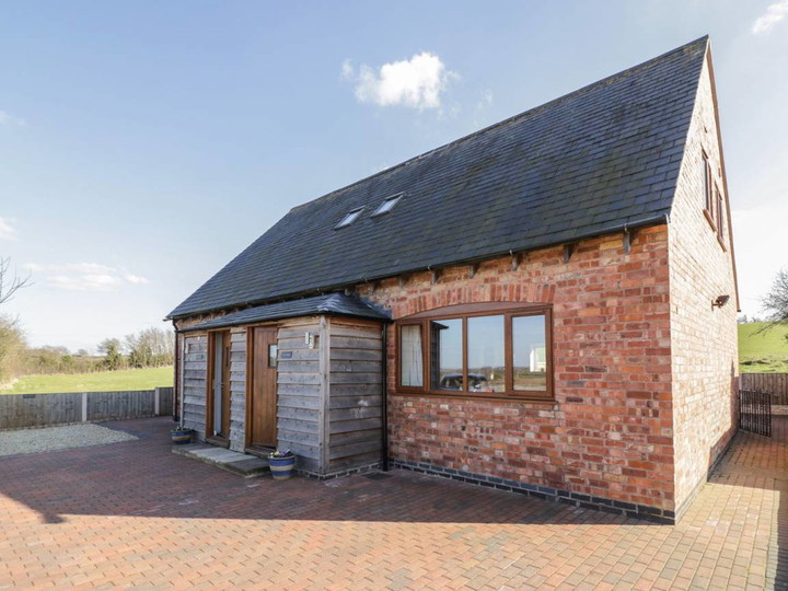 Cottage ∙ 2 Bedrooms ∙ 4 Guests - Broadway